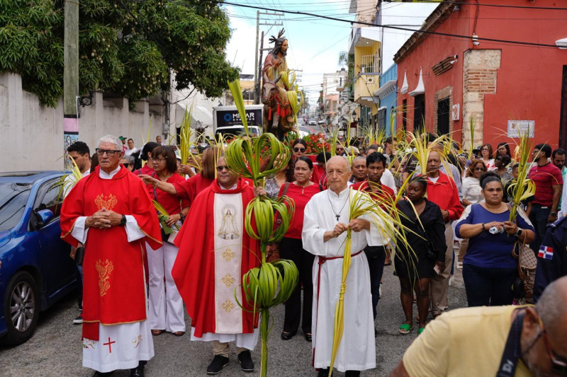 Católicos conmemoran el Domingo de Ramos para dar inicio a la Semana Santa - EsquinaRD
