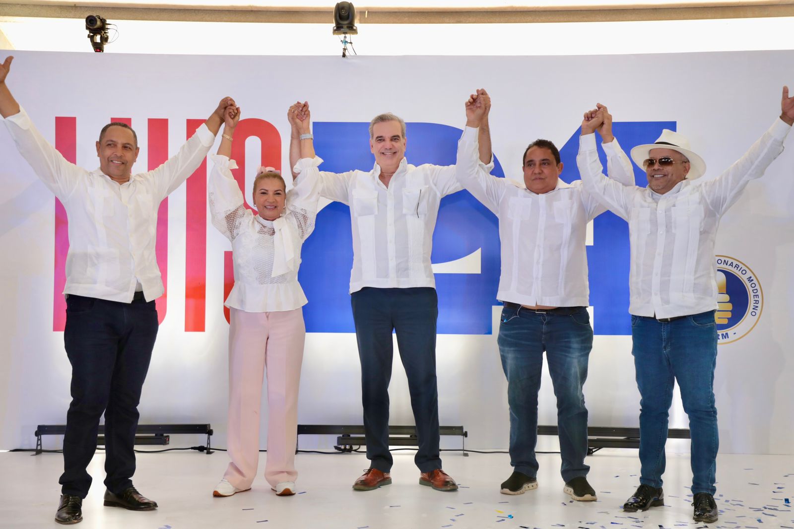 Llama a consumar en votos la simpatía que reflejan las encuestas