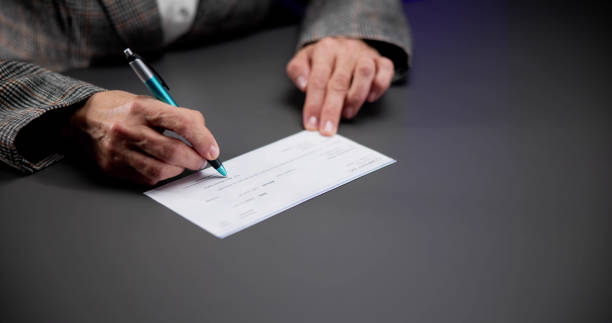 ¿Se usan aún los cheques en RD? Esquina RD te cuenta