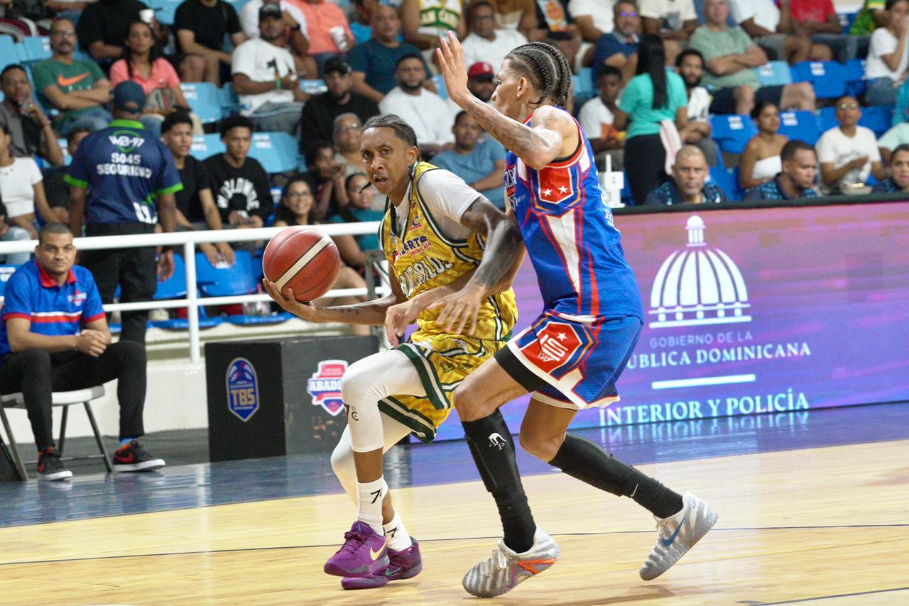 Eddy Polanco impulsa a San Carlos a su quinto triunfo del TBS Distrito ...